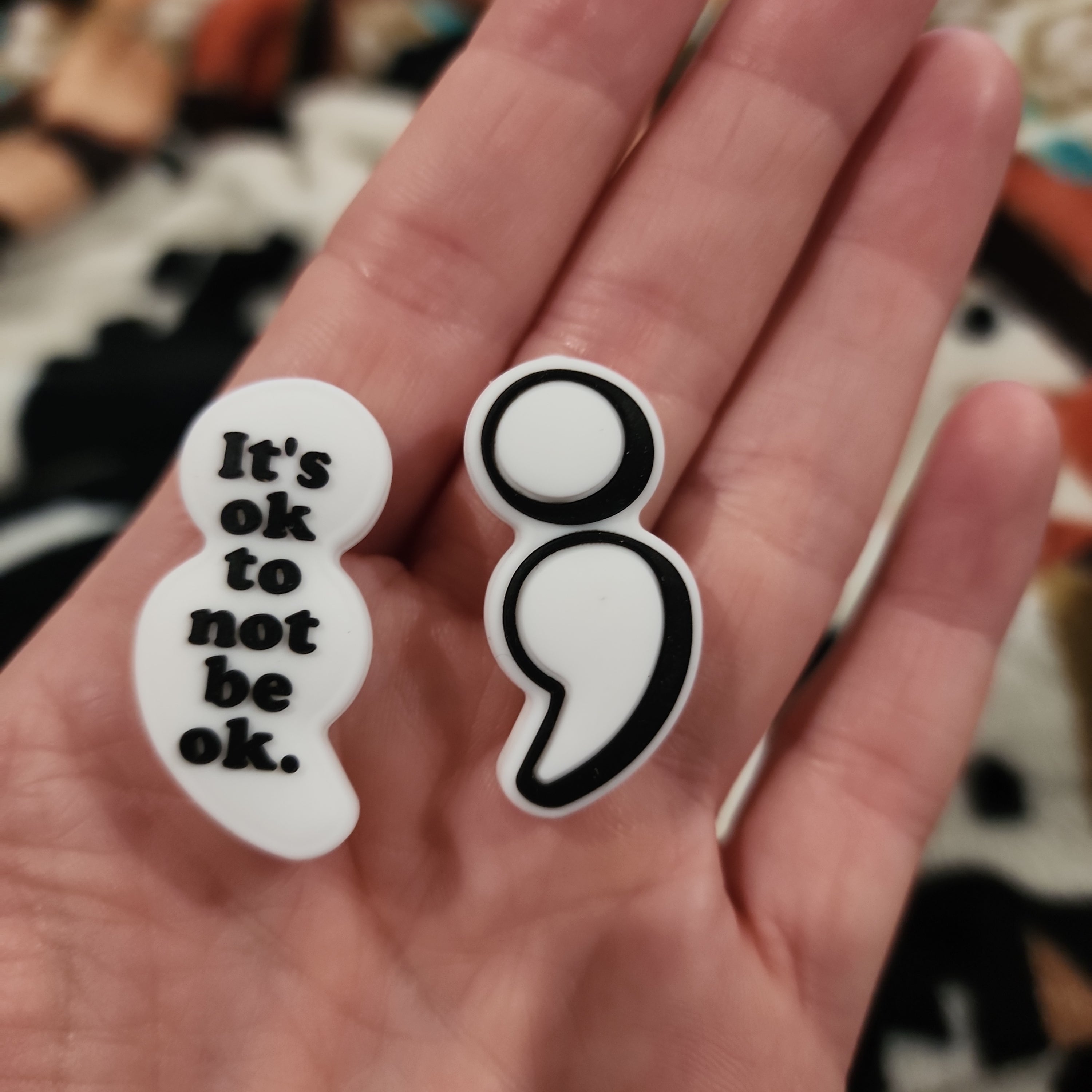 Double sided semicolon – Daisyland & Co