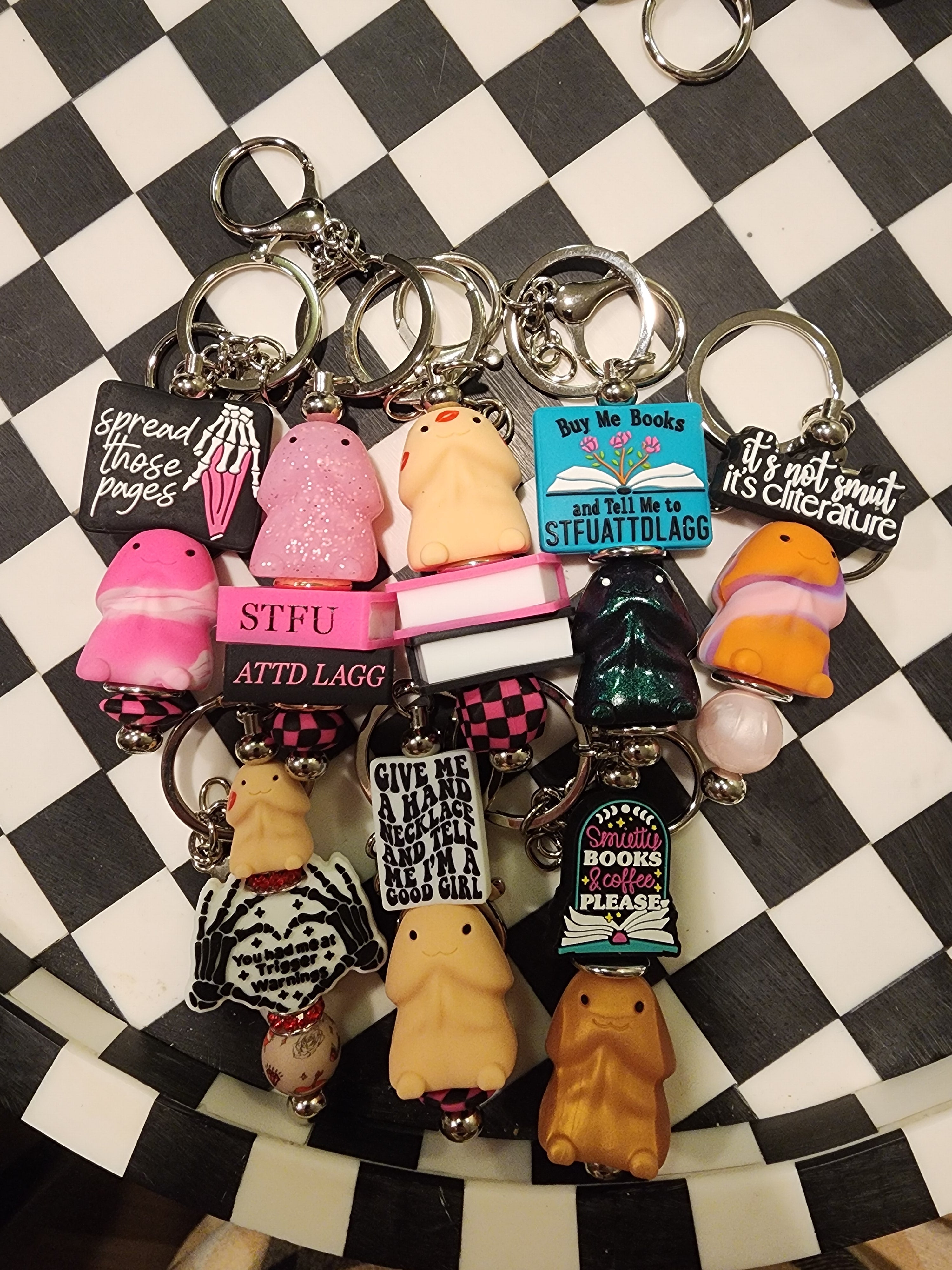Richard keychains booktok smut stfuattdlagg trigger warnings tiktok ...