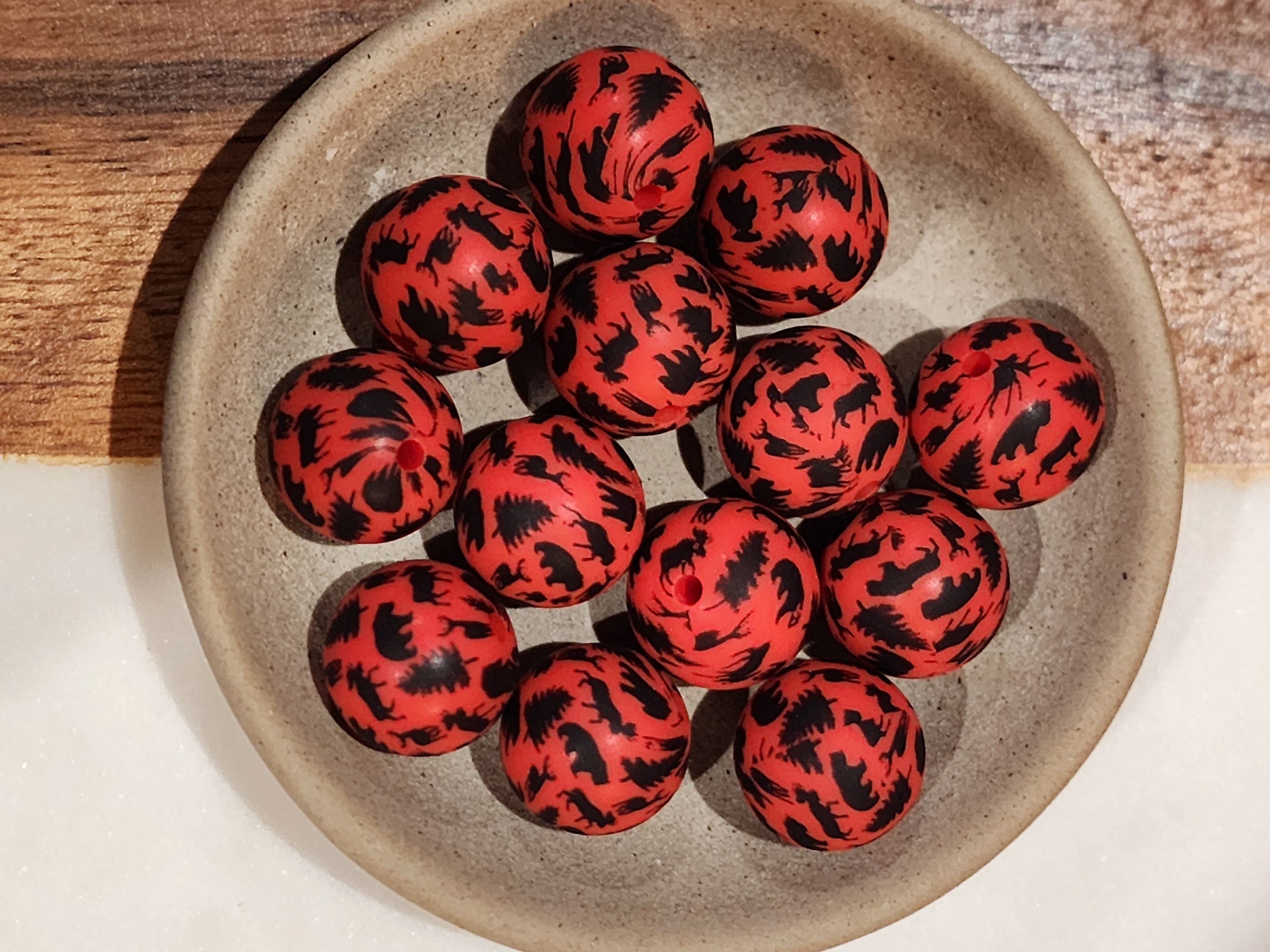 Between the pines custom silicone 15 mm primt beads – Daisyland & Co